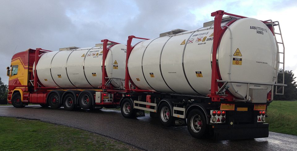 Tankwell present composite tank containers in Amsterdam | Bulk Distributor
