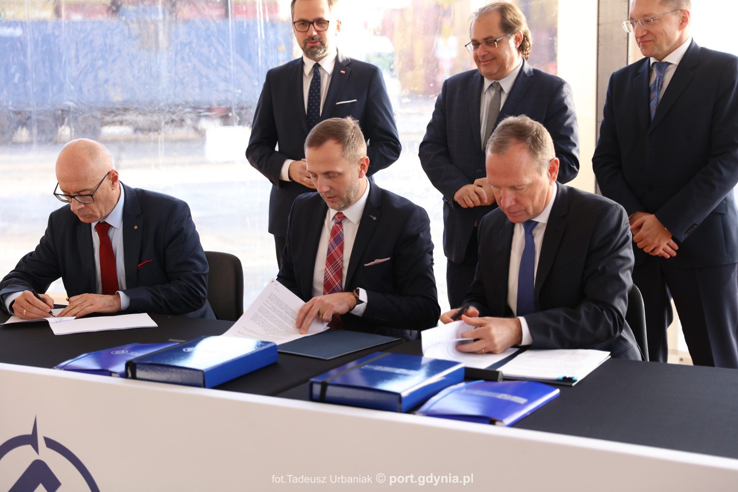 ICTSI signs new 30-year lease for Baltic container terminal in Poland ...