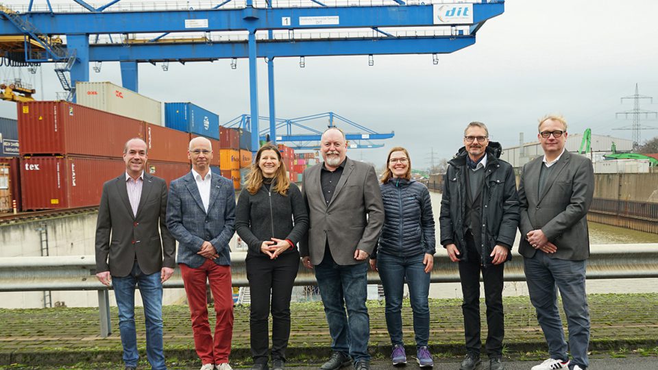 Contargo builds up the biggest private charging network for trucks in ...