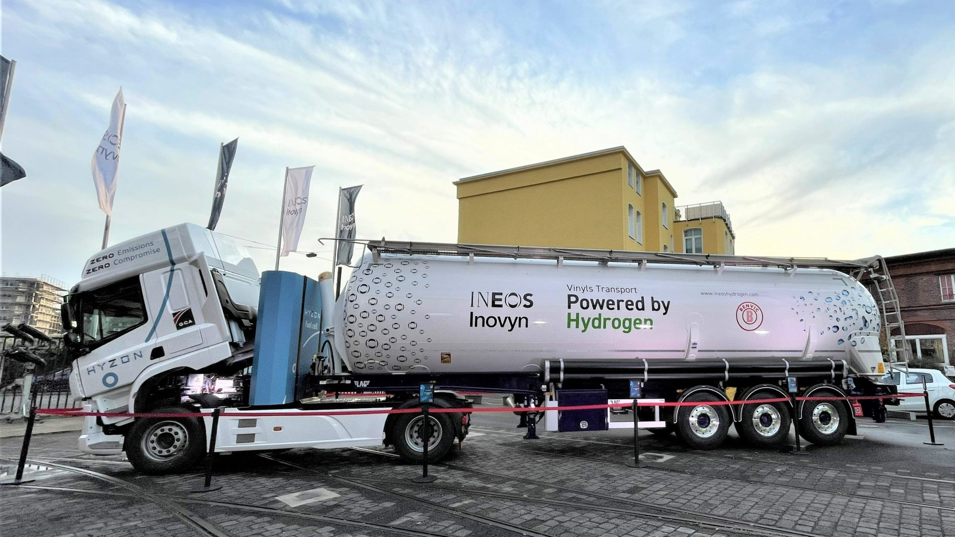 Specialist tanker for Vos | Bulk Distributor