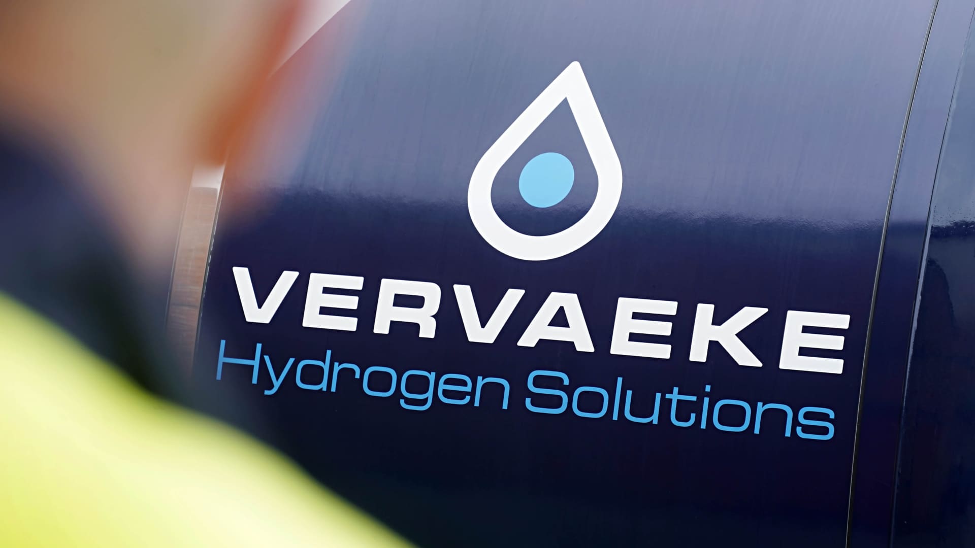 VERVAEKE embarks on test fleet of carbon-free long distance transport ...