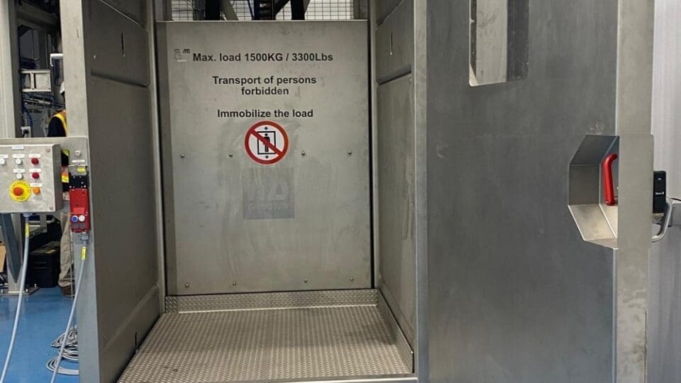 Dinnisen designs own lift – Bulk Distributor
